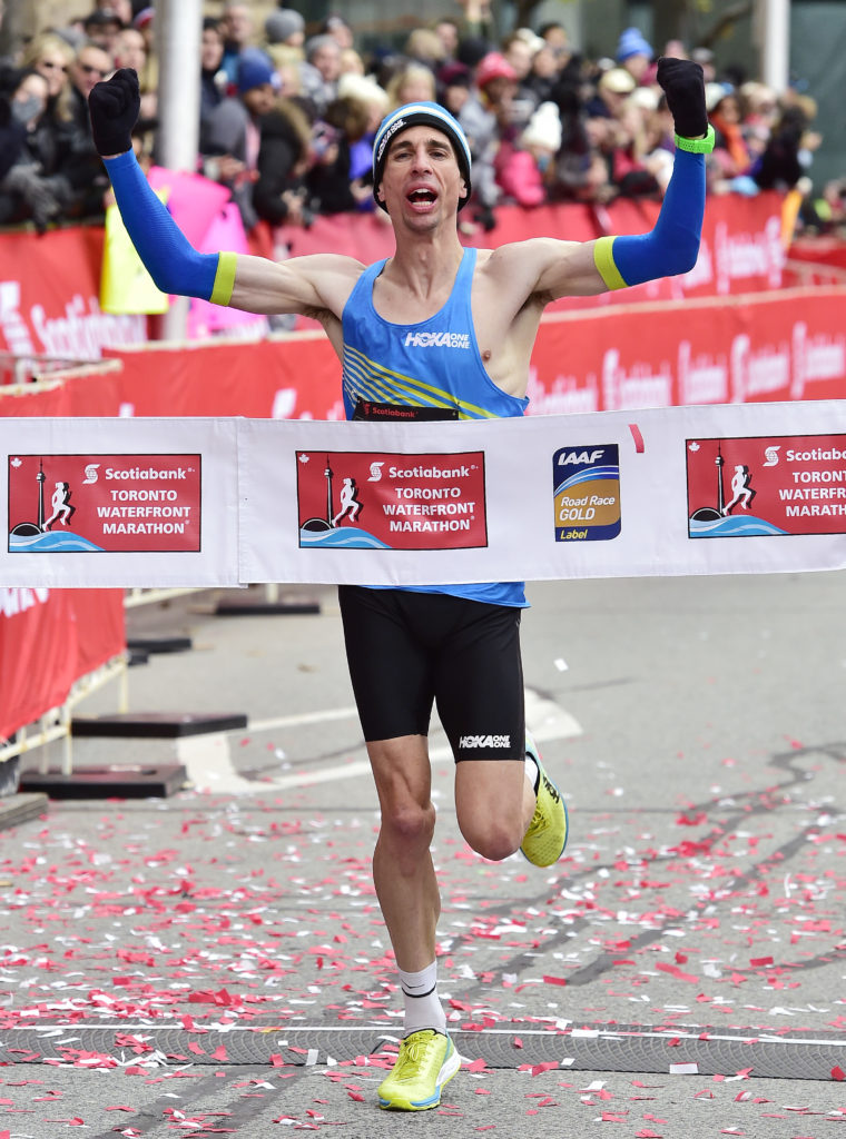Cam Levins smashes the Canadian marathon record at the Scotiabank Toronto Waterfront Marathon ...